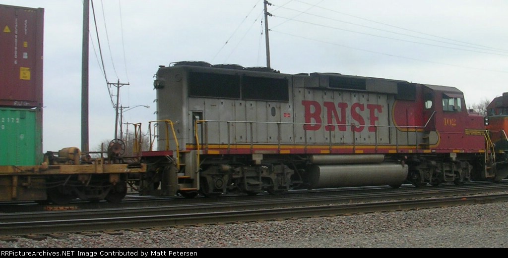 BNSF 102 GP60M